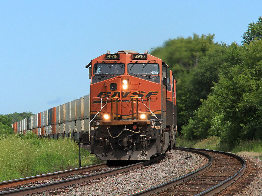 BNSF 6916